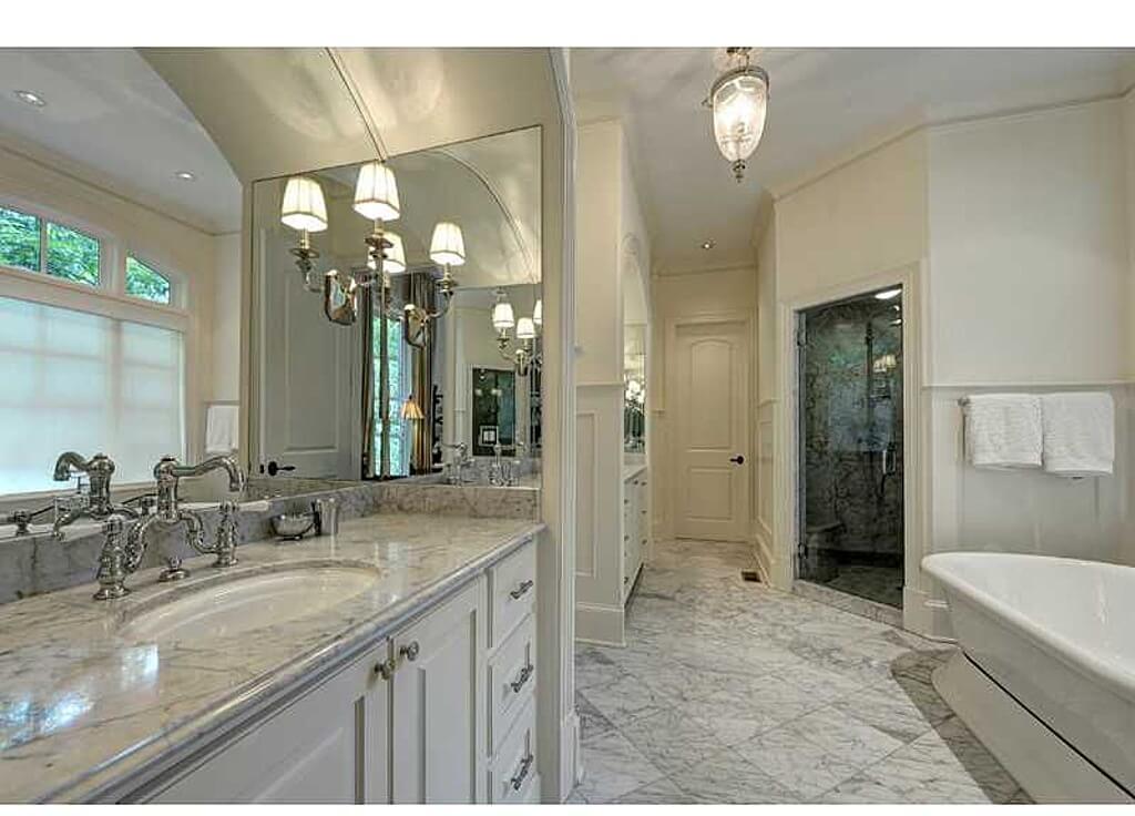 40 Luxurious Master Bathrooms Most With Incredible Bathtubs