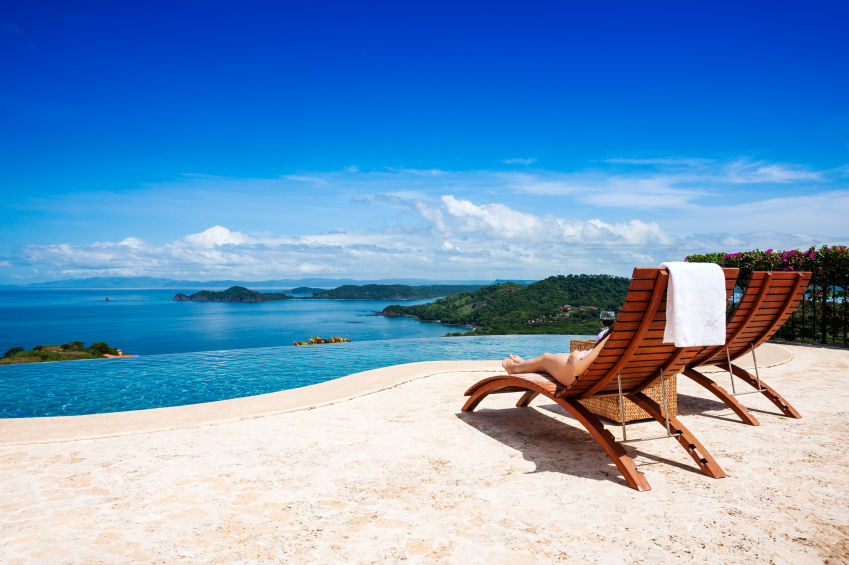 47 Incredible Infinity Pool Designs (Stunning Photos)