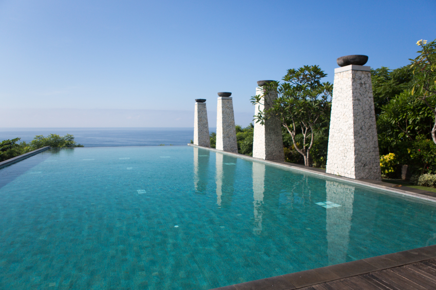 47 Incredible Infinity Pool Designs (Stunning Photos)