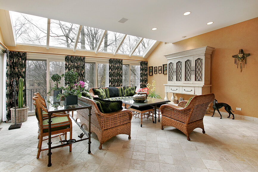 30 Naturally Lit Living Rooms with Skylights (PICTURES)