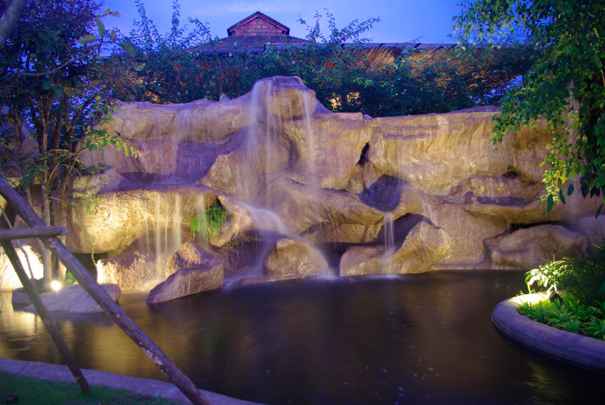 80 Fabulous Swimming Pools with Waterfalls (Pictures)