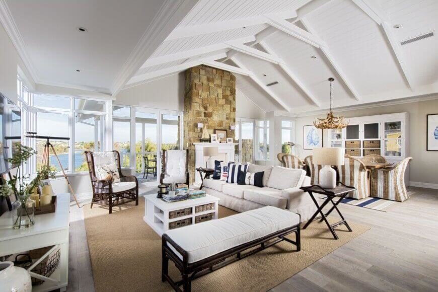 32 Spectacular Living Room Designs with Exposed Beams (PICTURES)