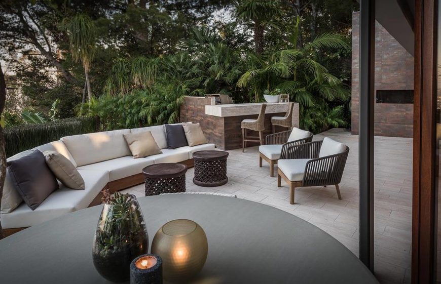 7 Patio Staging Ideas (Photos)